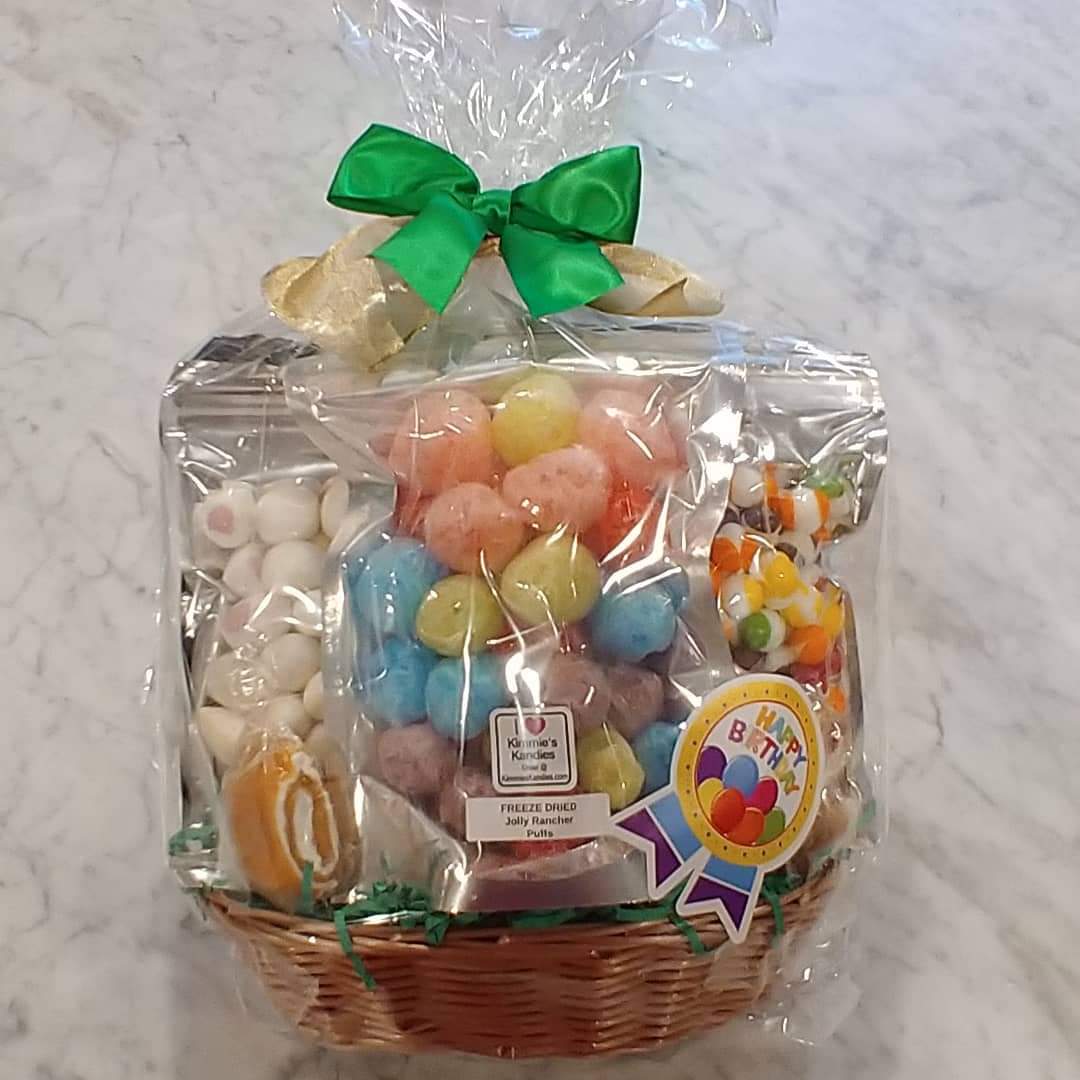 FREEZE DRIED KANDY GIFT BASKET 7pk (birthday sticker) – Kimmie's Kandies